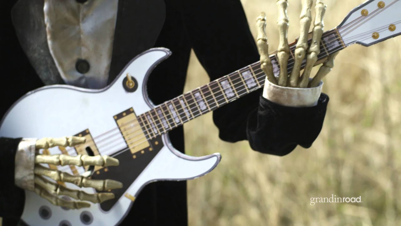 Sharp Dressed Skeleton Animated Figure - YouTube