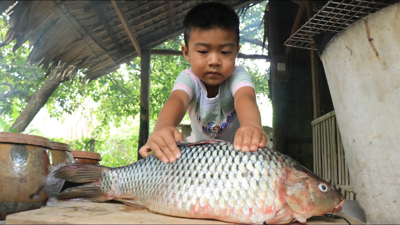 Chef Seyhak: Seyhak cook big fish / Grill fish with Aluminum foil - YouTube