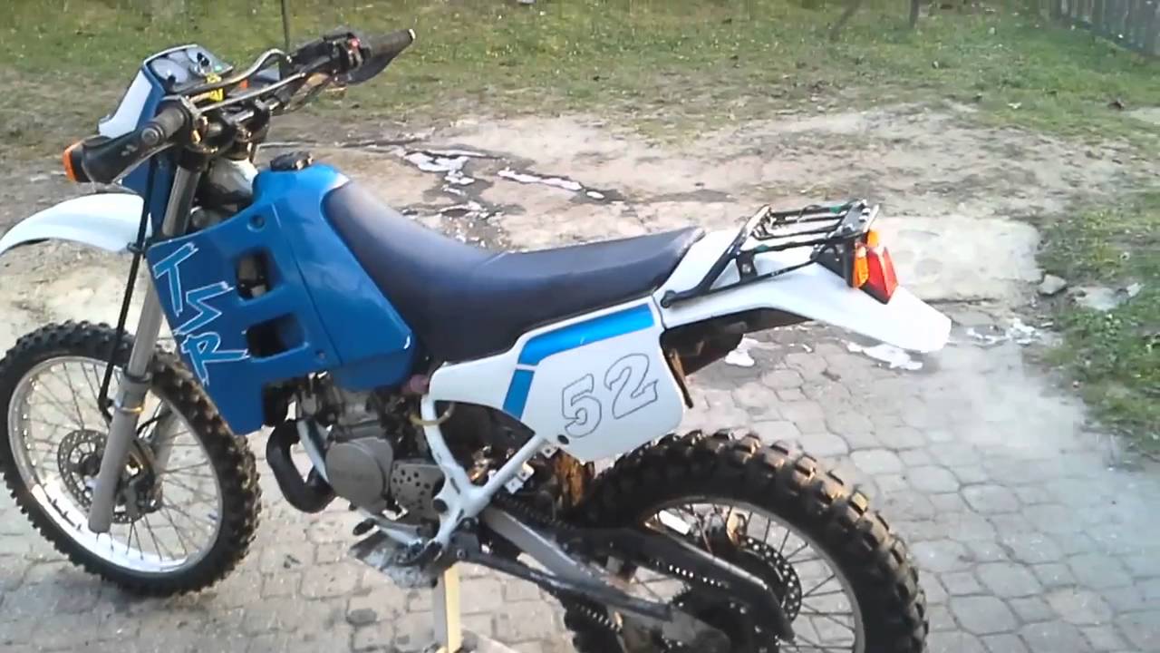 Suzuki TSR 125 cold start - YouTube