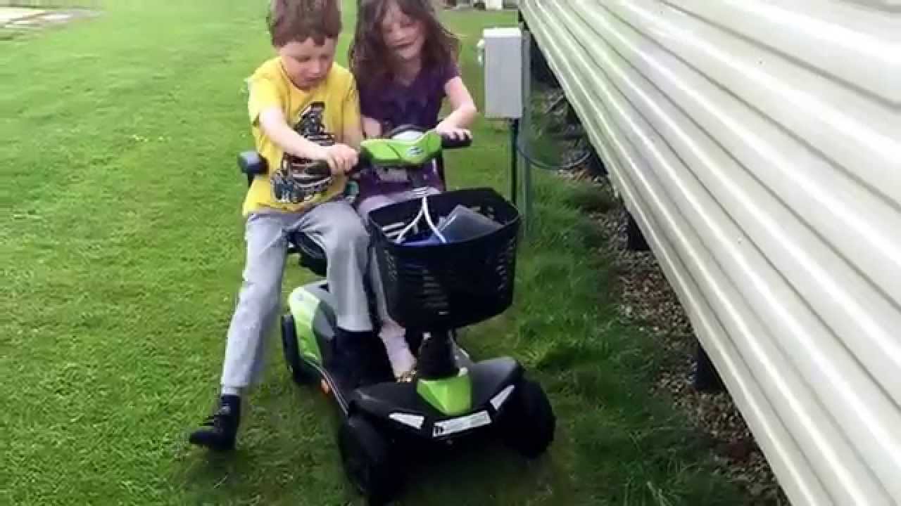 Mobility scooter racing at ingoldmells - YouTube