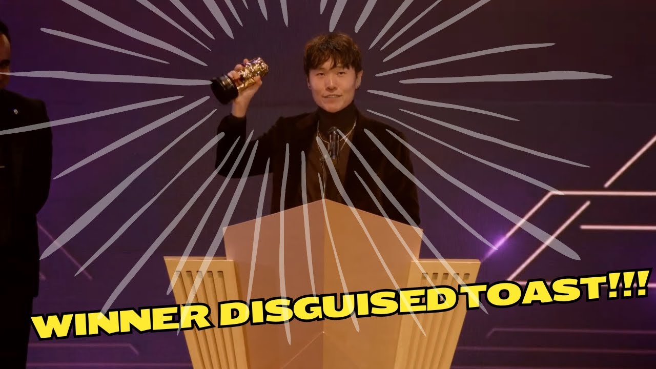 Disguised Toast win strategy gamer at Streamer Awards 2023 - YouTube
