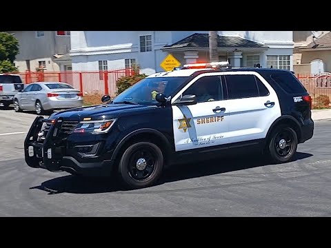 LASD Ford Explorer Responding Code 3 - YouTube