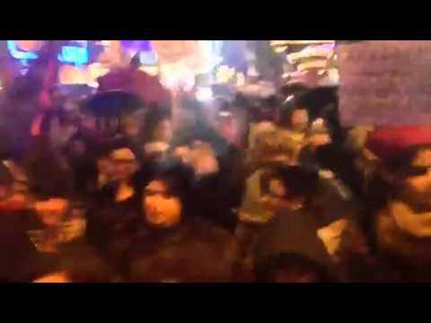 Kadınlar Taksim'de eylem yasağını deldi!
