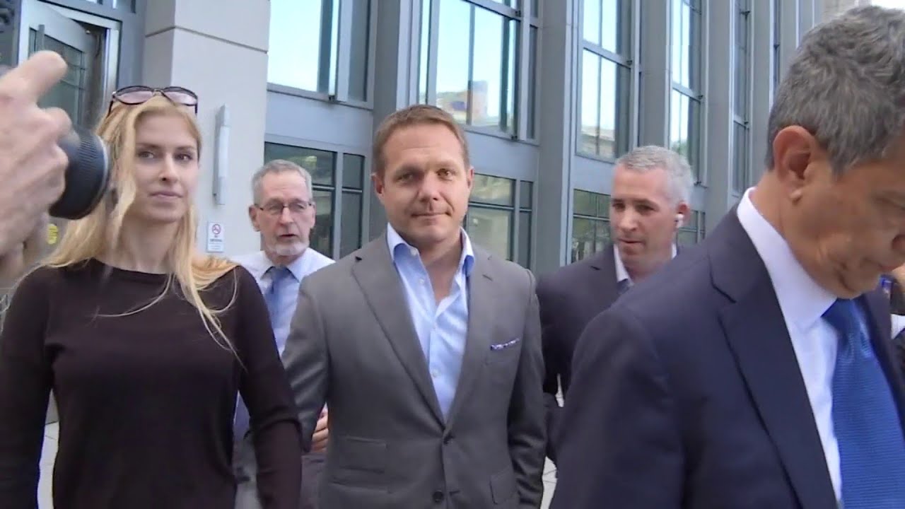 Former JEA CEO Aaron Zahn leaves federal courthouse after pleading not ...