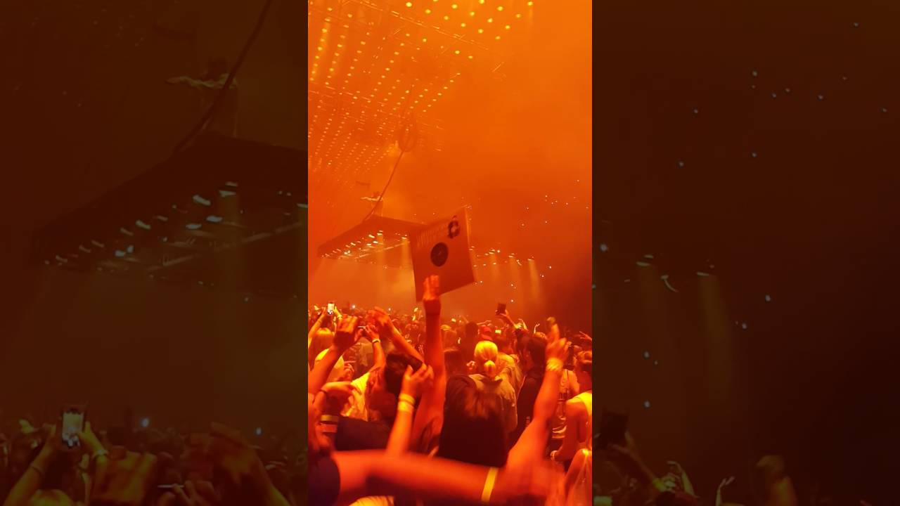 Life of pablo tour - YouTube