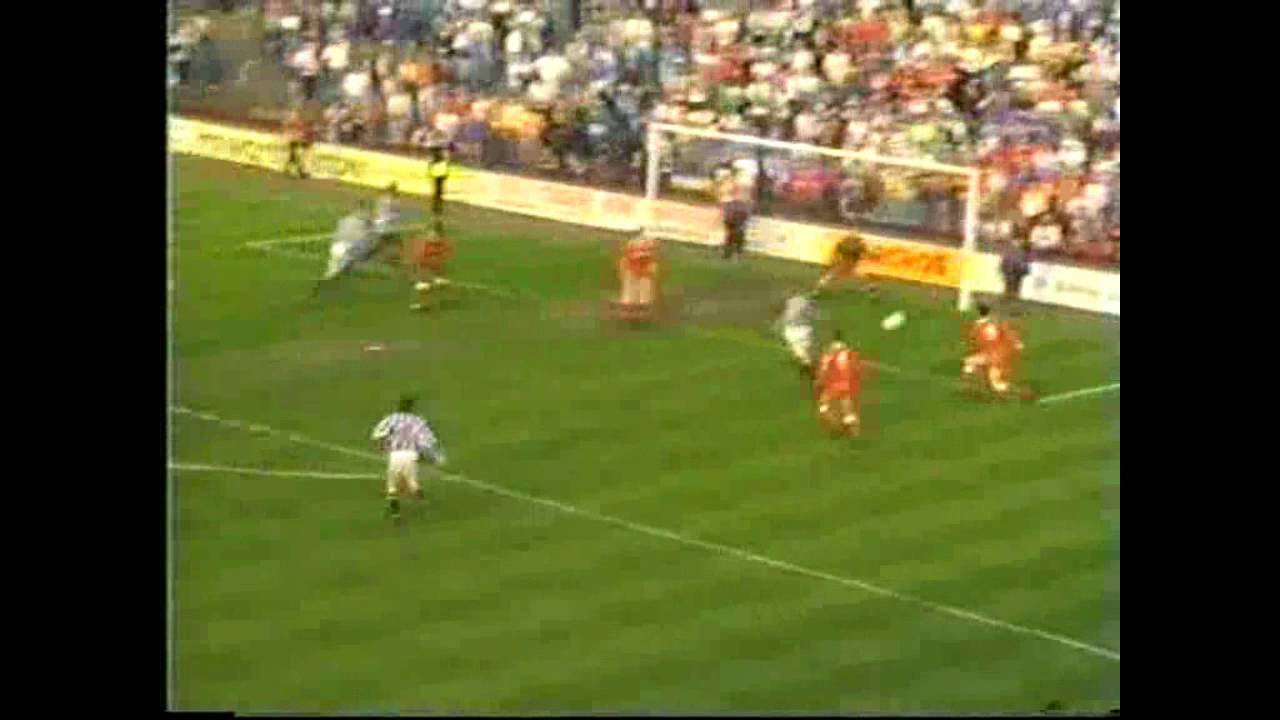 Phil Starbuck's goal. - YouTube