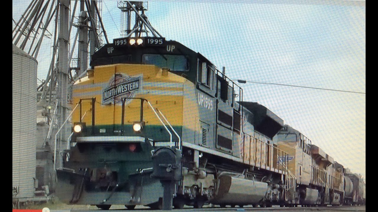 CNW Heritage Unit UP 1995 SD70ACe Norfolk Southern train plus KCS 3905 ...