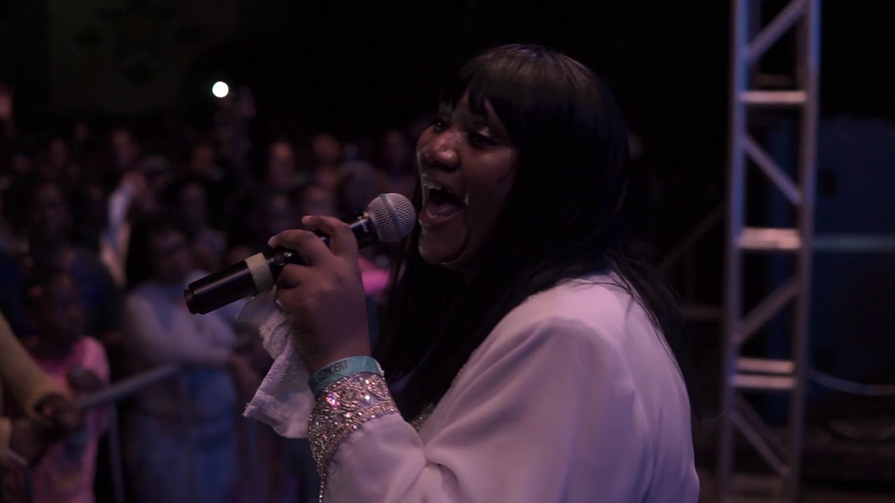 Sandra Brooks (live in concert)) - YouTube