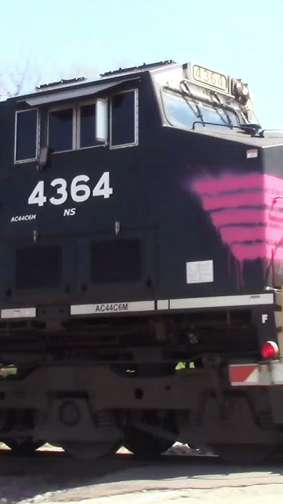 NS 4364 wears pink - YouTube