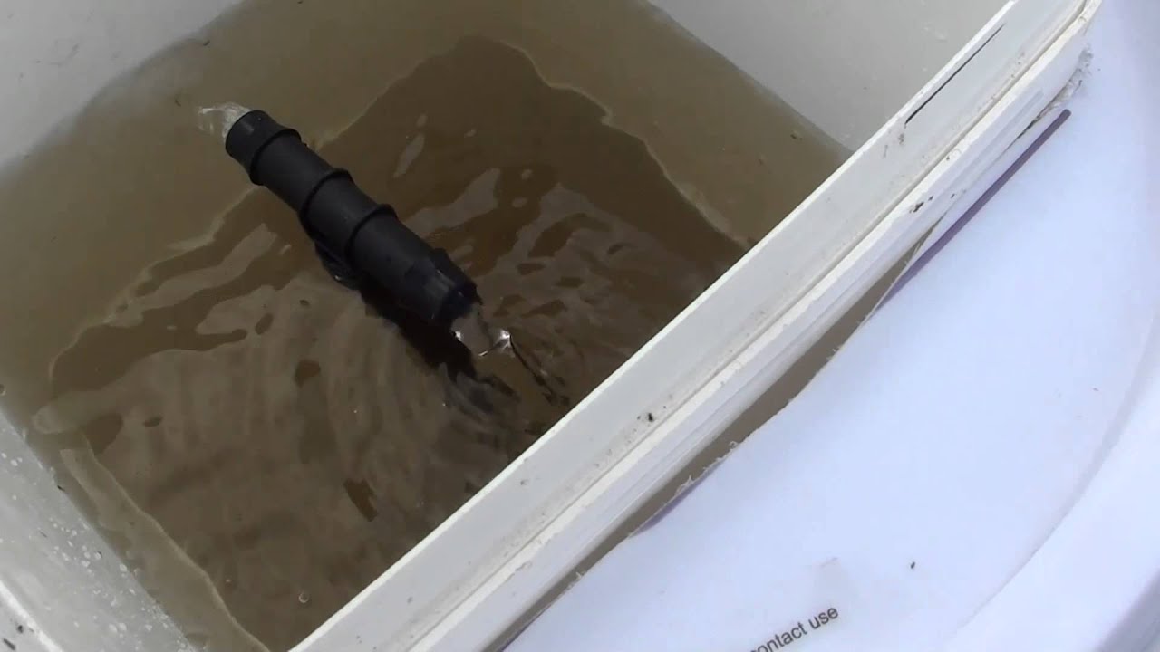 Bretts Aquaponics New Radial Flow Filter - YouTube