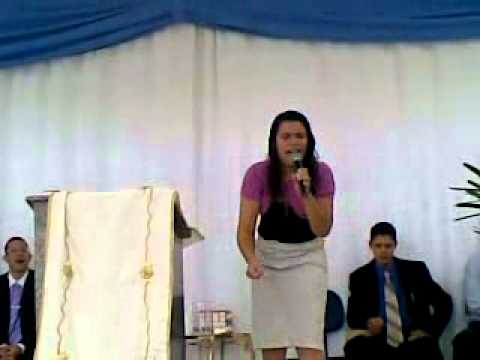 Milene Bragantim louvando na AD./vila Bela em Indaiatuba... - YouTube