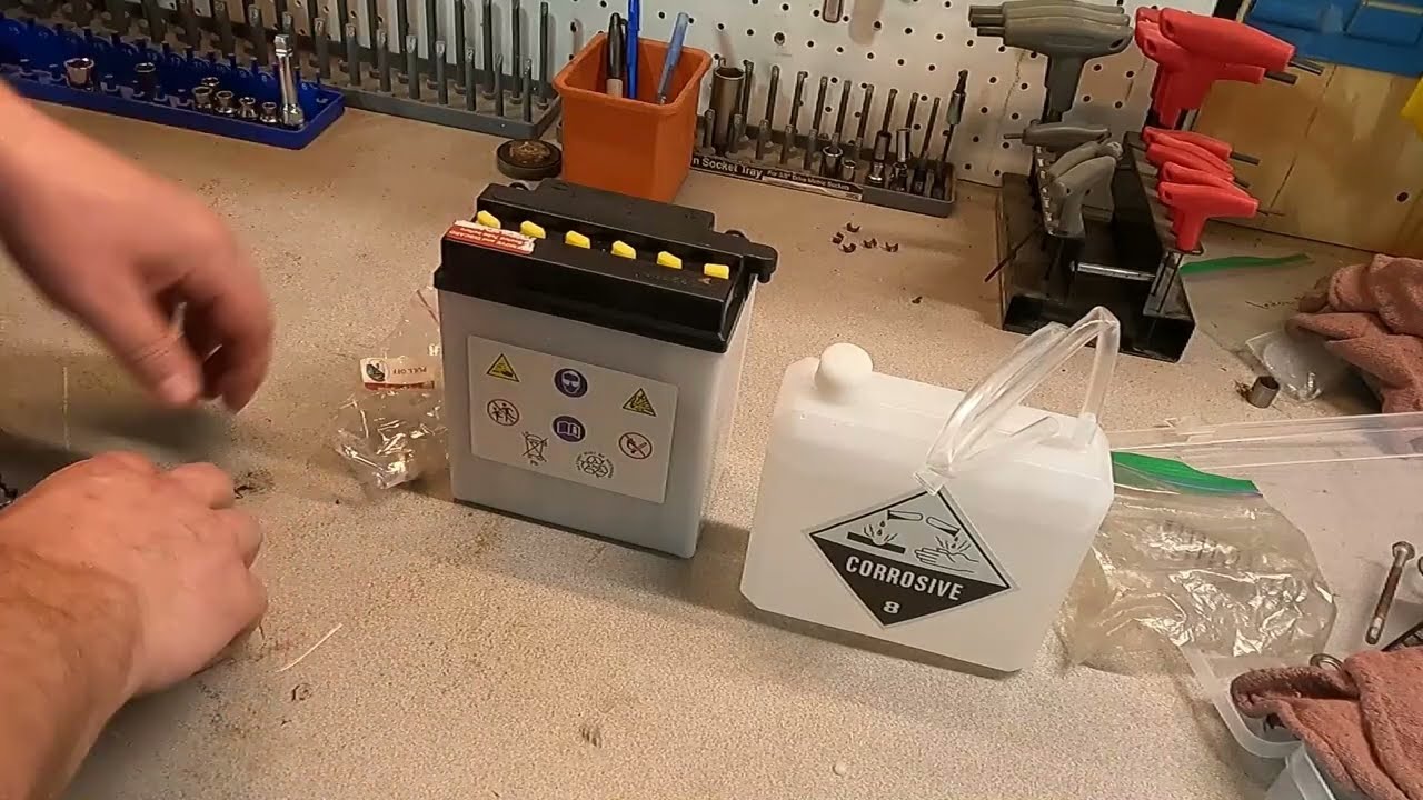 How to prepare a motorcycle with acid. - YouTube