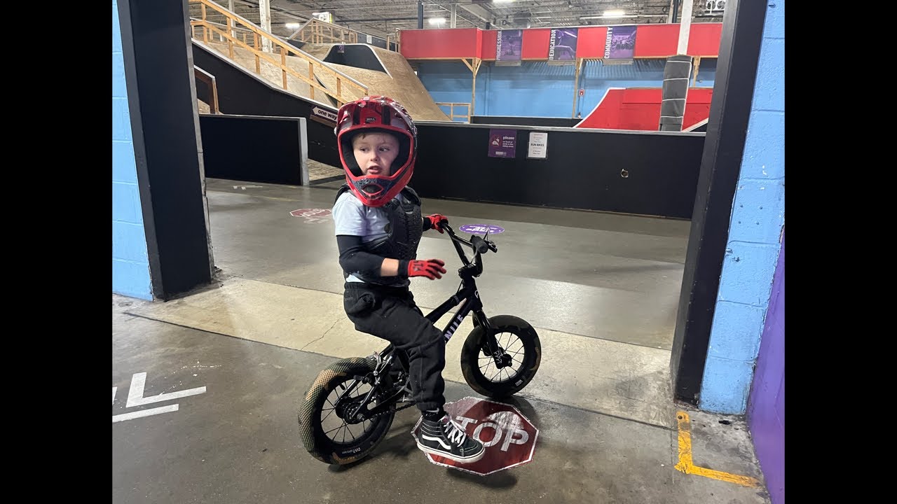 Joyride 150 Indoor Bike Park - YouTube