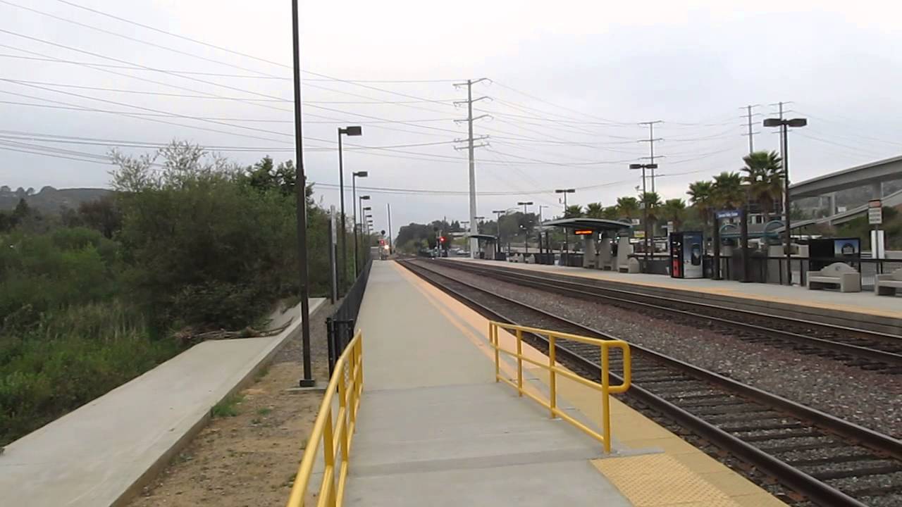 Amtrak #462 & Amtrak #6952 Fly Through Sorrento Valley Station 04-28 ...