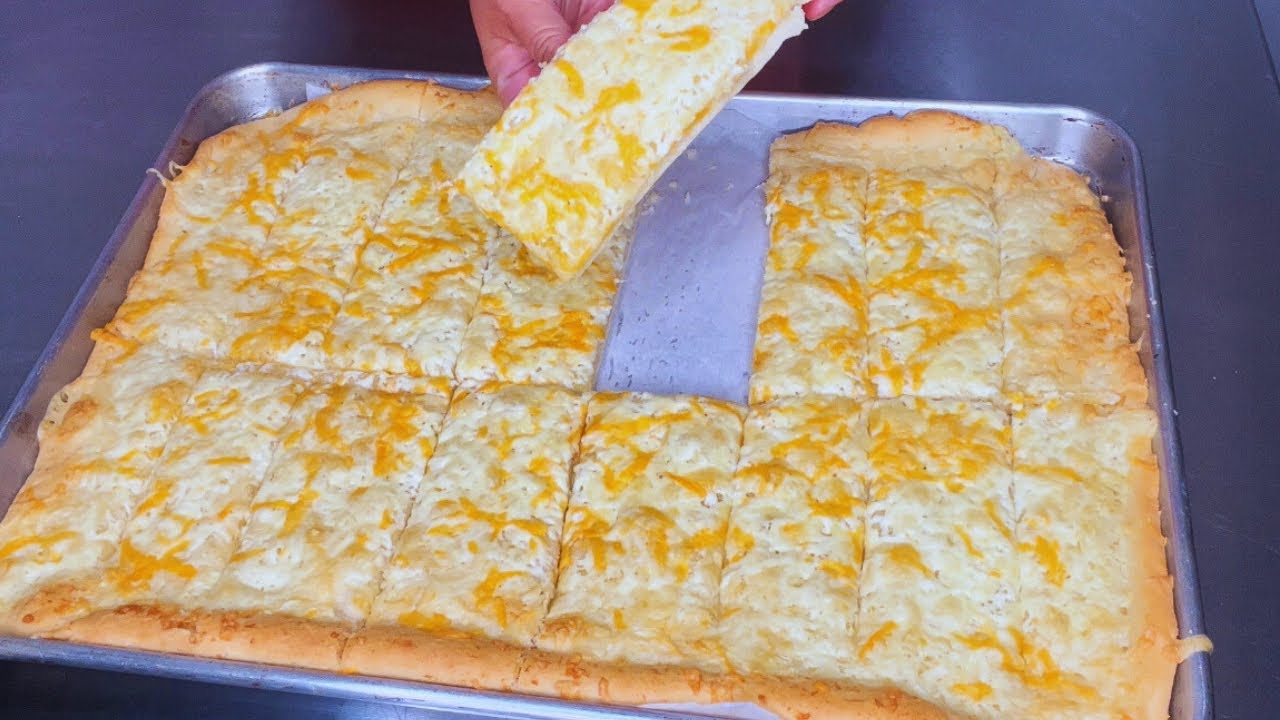 Garlic Cheese Bread Ganito Lang Kadali Gawin - YouTube