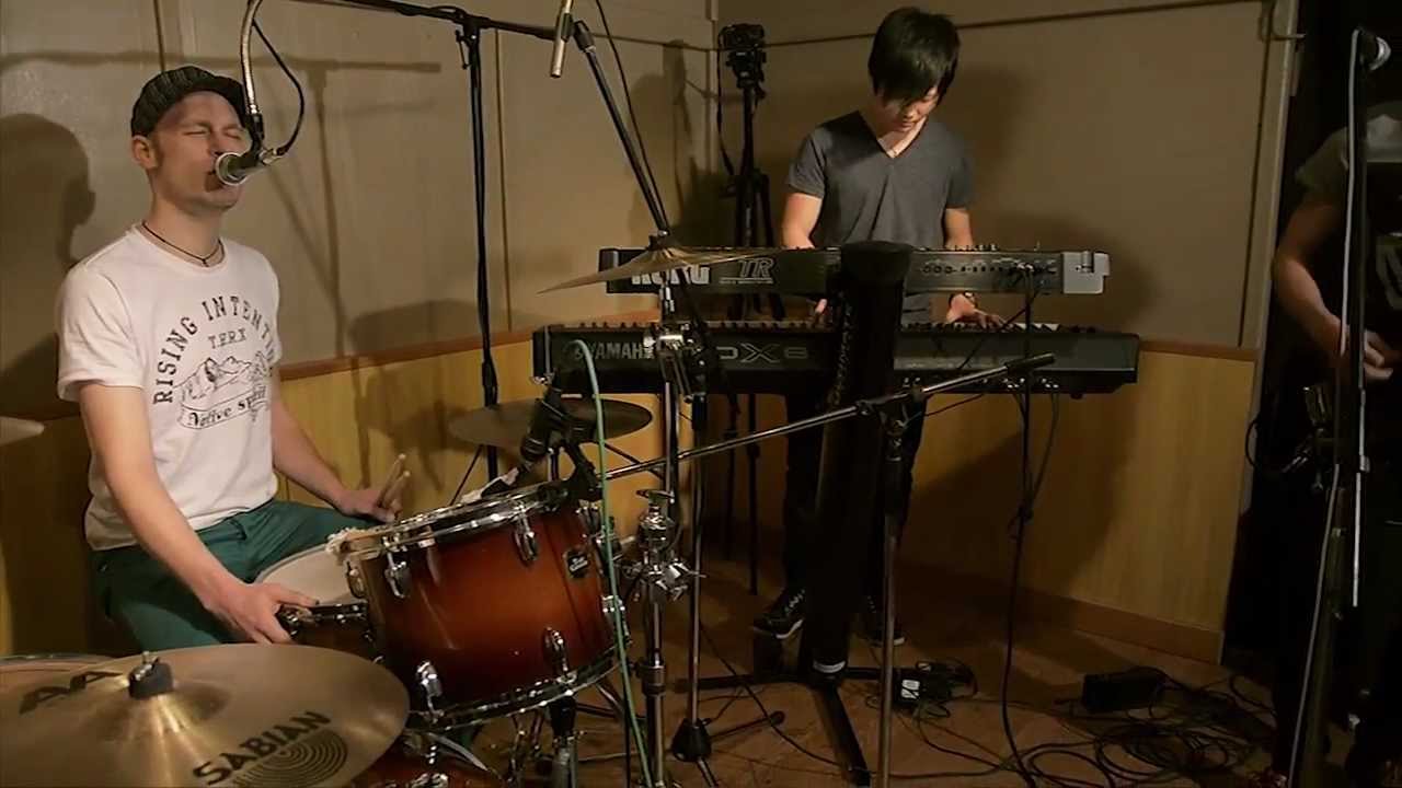 KANDO BANDO - Broken Glass (Live at South Boso Sound) - YouTube