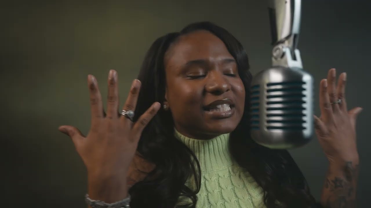 Tenia Stout - My Turn (Live Performance) #Boxedin @Wikid Films - YouTube