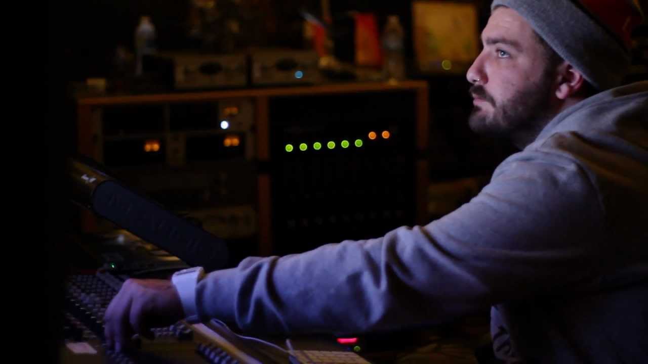 ASHTROBOT - $MA$HTROBOT EP (PROMO VIDEO) - YouTube