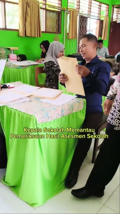 Kepala Sekolah Memantau Pemeriksaan Hasil Asesmen Sekolah || SMP Negeri 1 Noling - YouTube