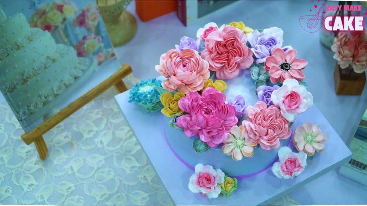 Gorgeous Floral Cake – Stunning Topping Cream Flower Arrangement! 🌸🎂 ...