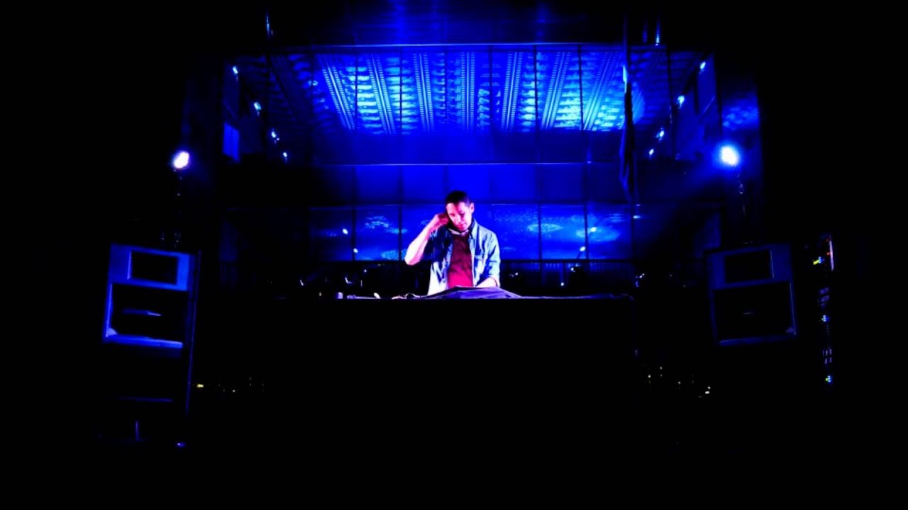 MASSIVE HOCUS DJ ZEBRA - YouTube