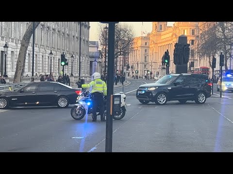 USA Intelligence Secretary arrives at Downing Street with SEG Escort ...