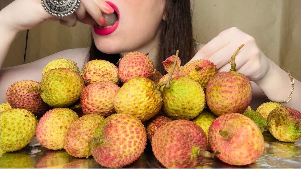 LYCHEE ASMR | JUICY LYCHEE #lychee #asmr #subscribe @YouTube - YouTube