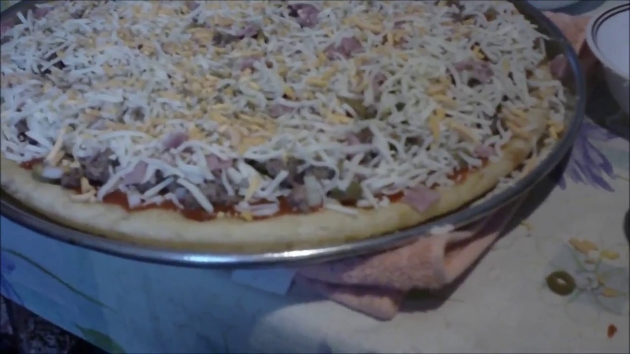 How To Make a Pizza Using Dehydrated Pizza Sauce .... my way. - YouTube
