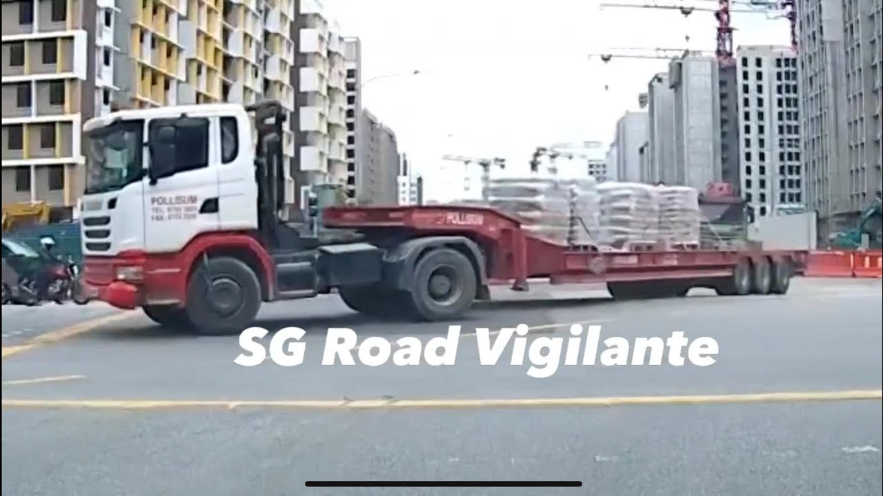 24feb2024 trailer from Pollisum Engineering Pte Ltd fail to secure load ...