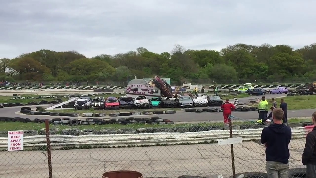 Oval Raceway Angmering - Car Jump 2015 - YouTube
