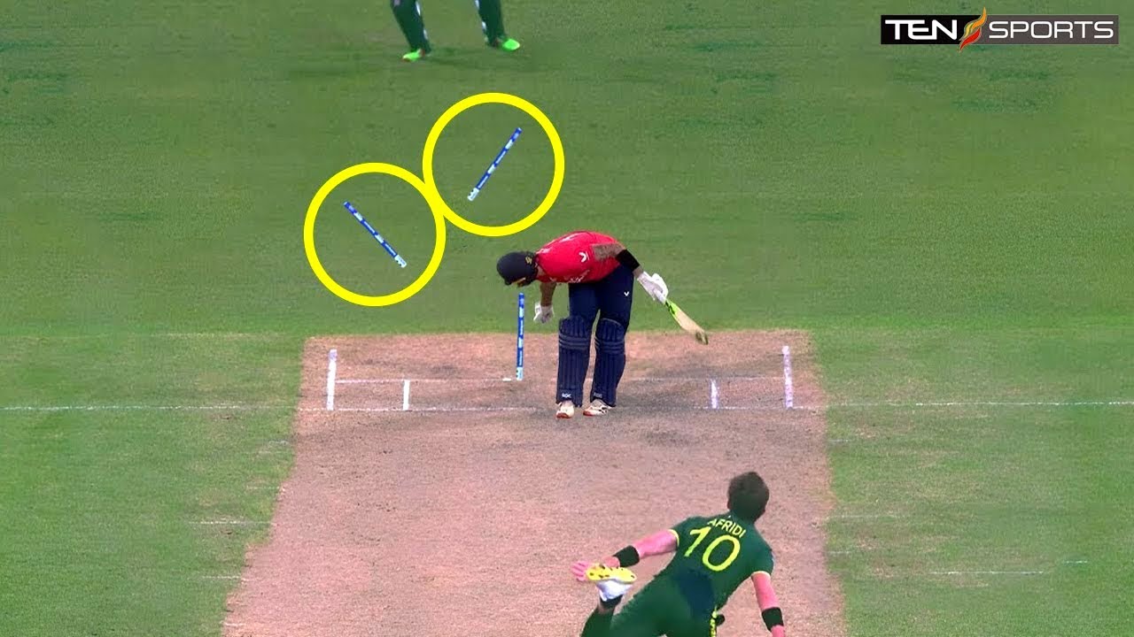 Stump - ஐ பல அடி தூரத்திற்க்கு தூக்கி எறிந்த பௌலர்கள் | Top 10 Stump ...