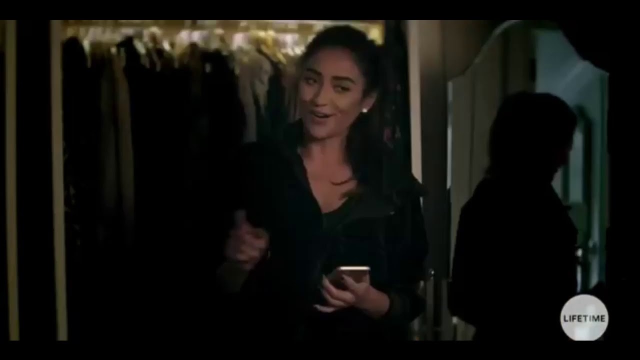 YOU - Ep 9 - Beck finds the box - YouTube