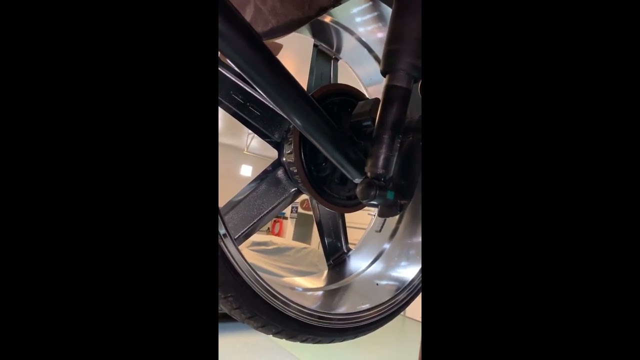 How to put 26 inch rims on correctly on Old School Cars - YouTube