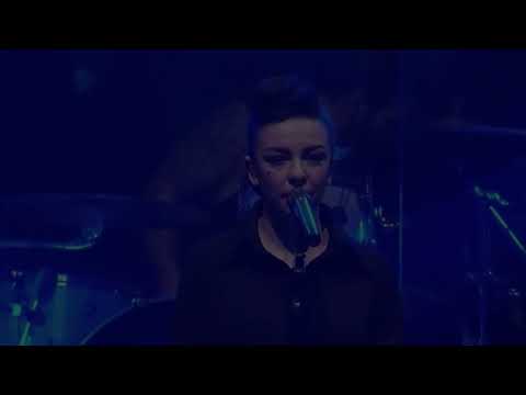 Model & Levent Yüksel Bak Bir Varmış Bir Yokmuş Karaoke