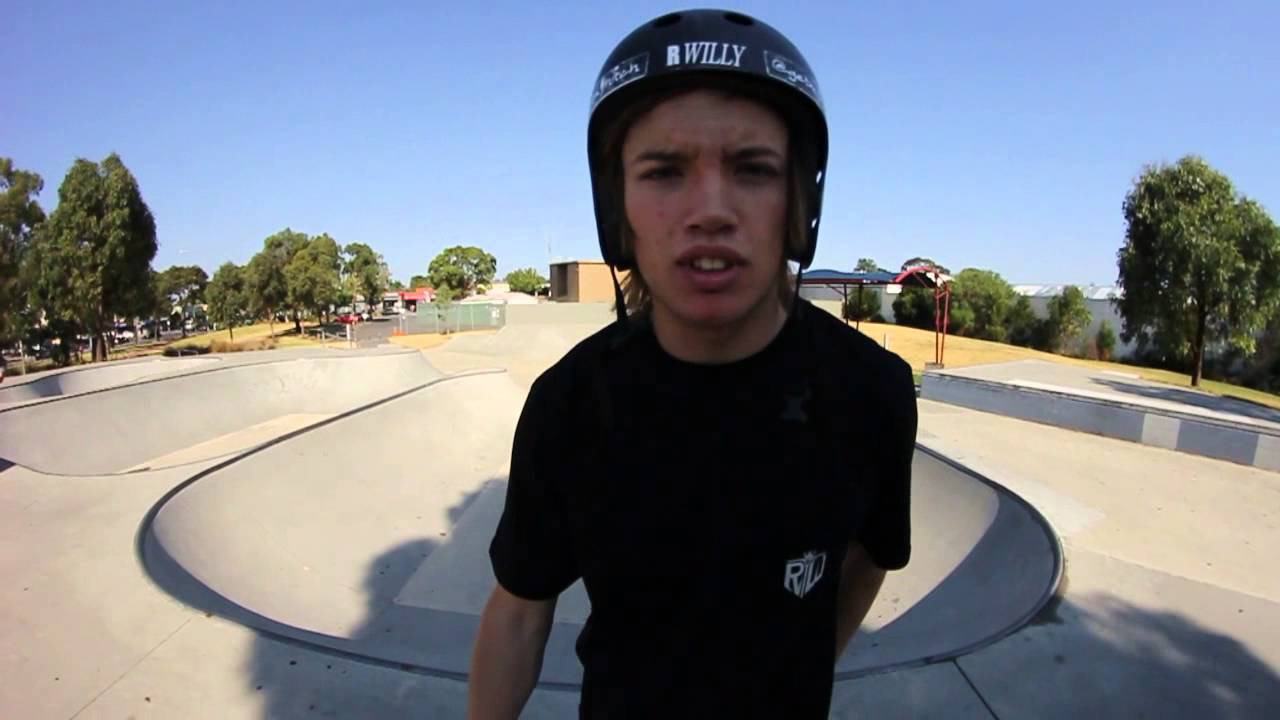Rwilly | 3 clips - YouTube