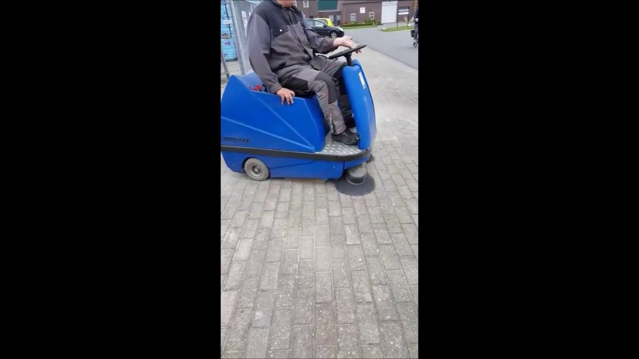 Ride in sweeper Stolzenberg TT E 1100, 406 hrs, refurbished - YouTube