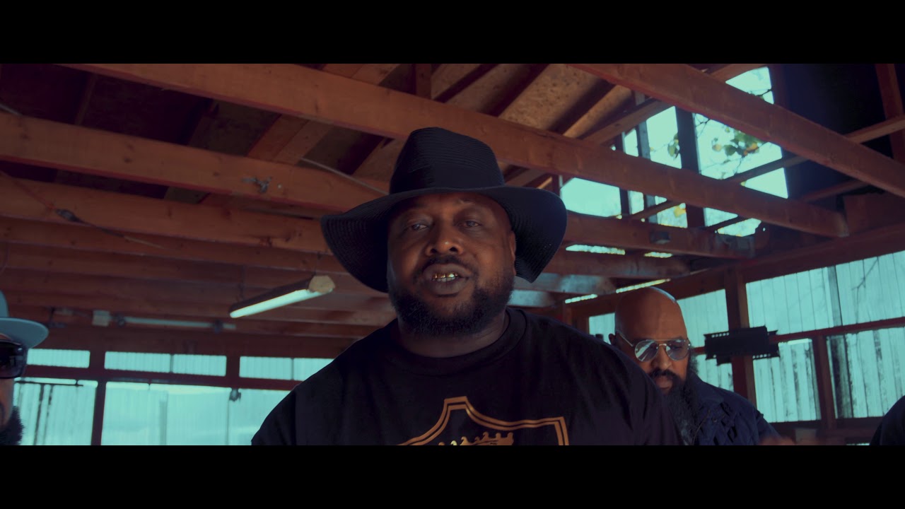 THE MONKEY SHOW WORLD PREMIERE - YouTube