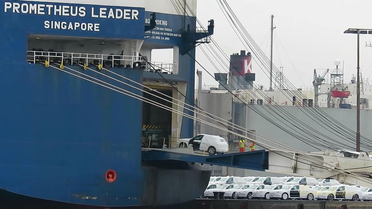 car carrier PROMETHEUS LEADER 9VHE9 IMO 9338888 roro cargo ship ...