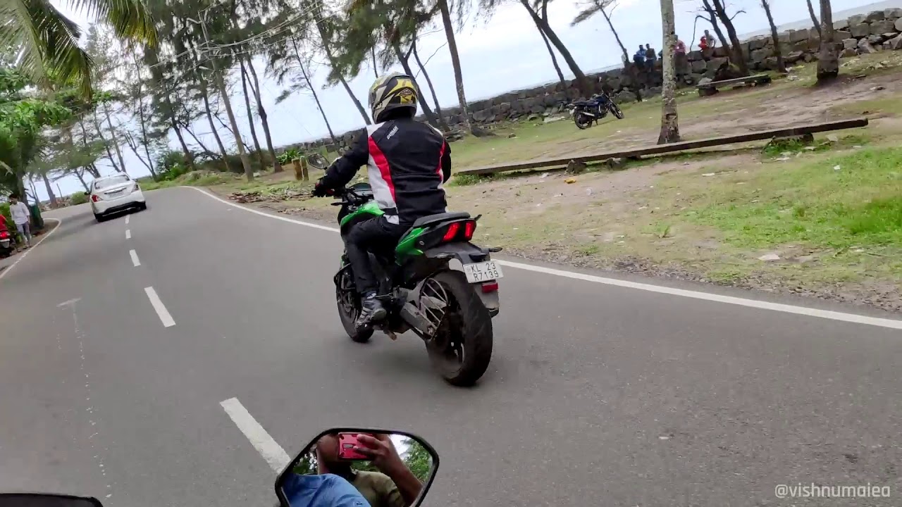 Bajaj Dominar 400 Ride - New Duhan Riding Jacket and Pants - Azheekkal ...