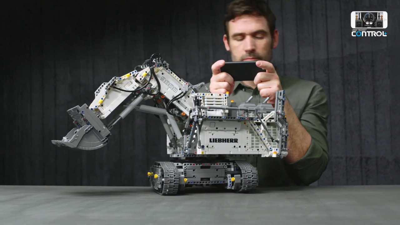 LEGO Technic - 42100 Liebherr Bagger R 9800 - Smyths Toys Superstores ...