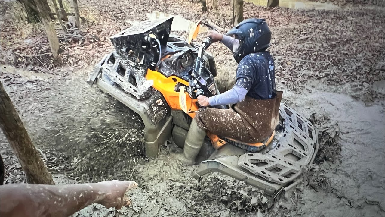 CAN-AM ATV RIDING 901 AAC #mud #mudding - YouTube