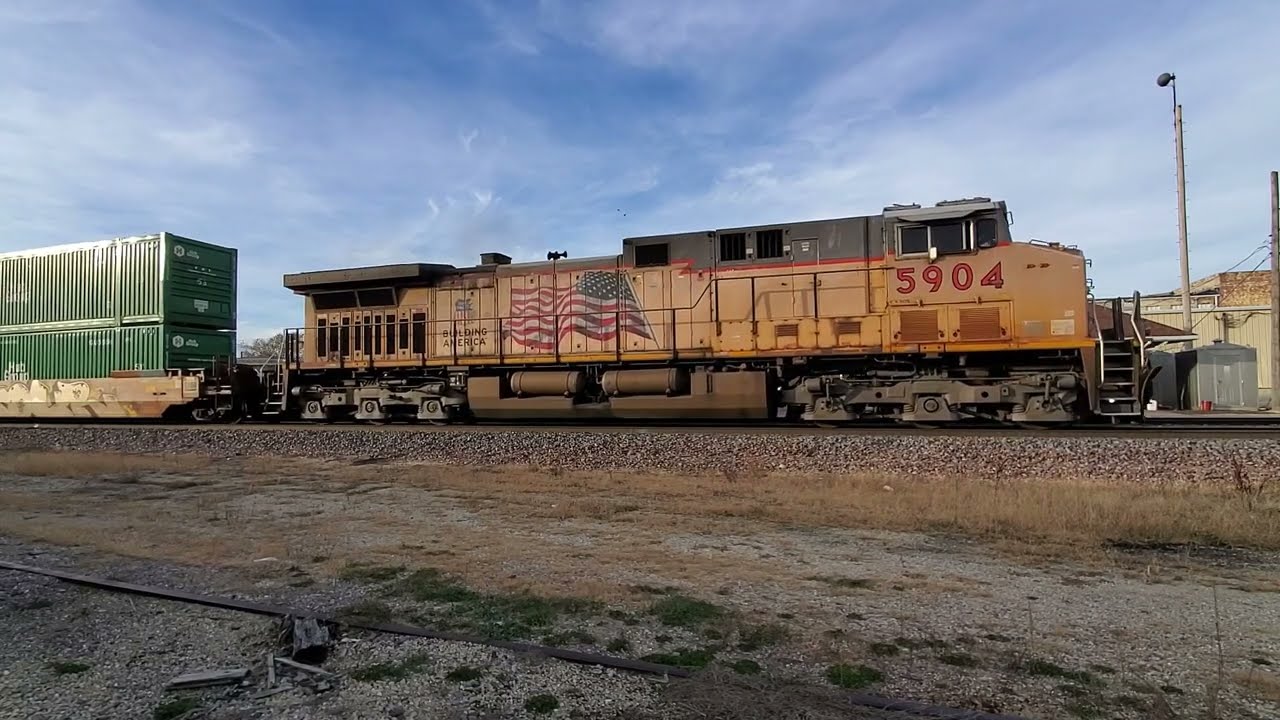 UP intermodal passing the old CNW depot in Rochelle, Illinois - YouTube