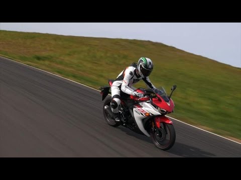 Yamaha's R3 sportbike proves that track riding on a basic bike doesn't ...
