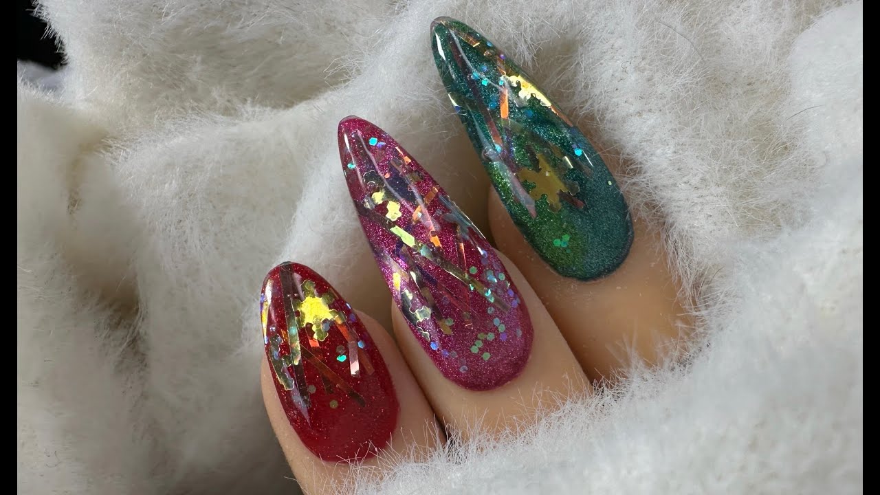 EASY NAIL DESIGN - HOLIDAY RED AND TINSEL! 😍 - YouTube