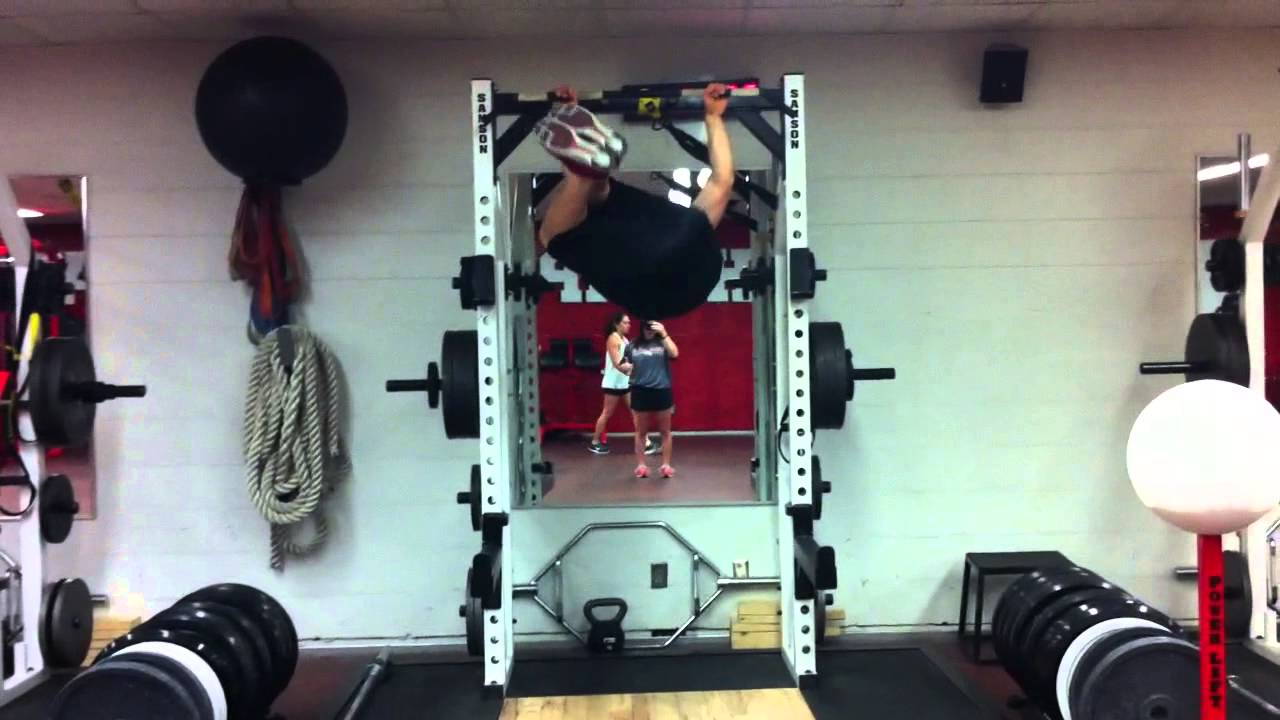 Hanging Knee Raise Rotation - YouTube