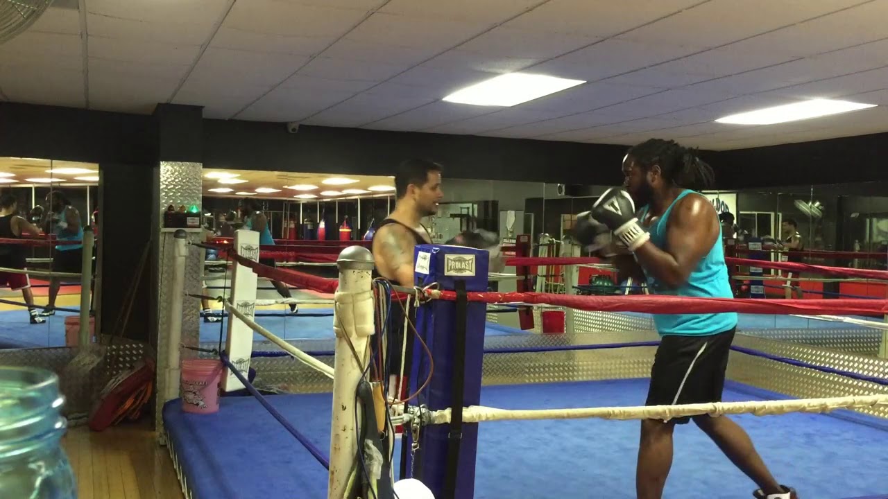 first day back boxing with Carlos - YouTube