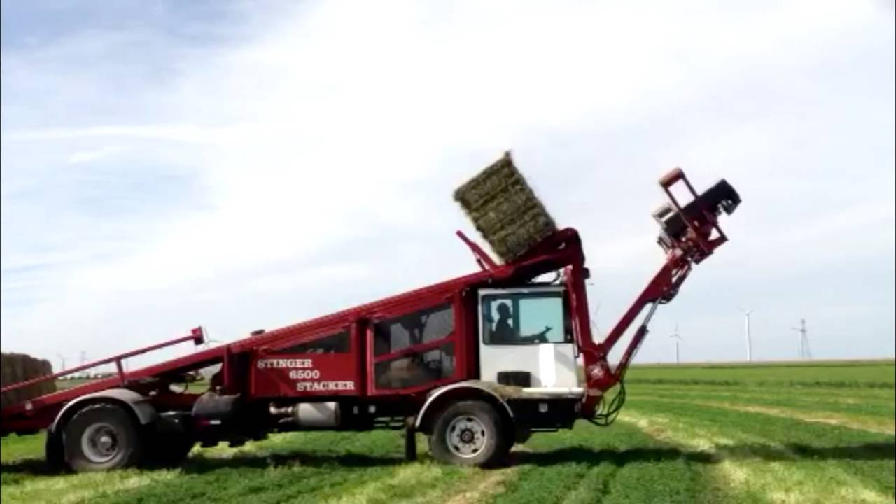 Self Propelled Bale Stacker