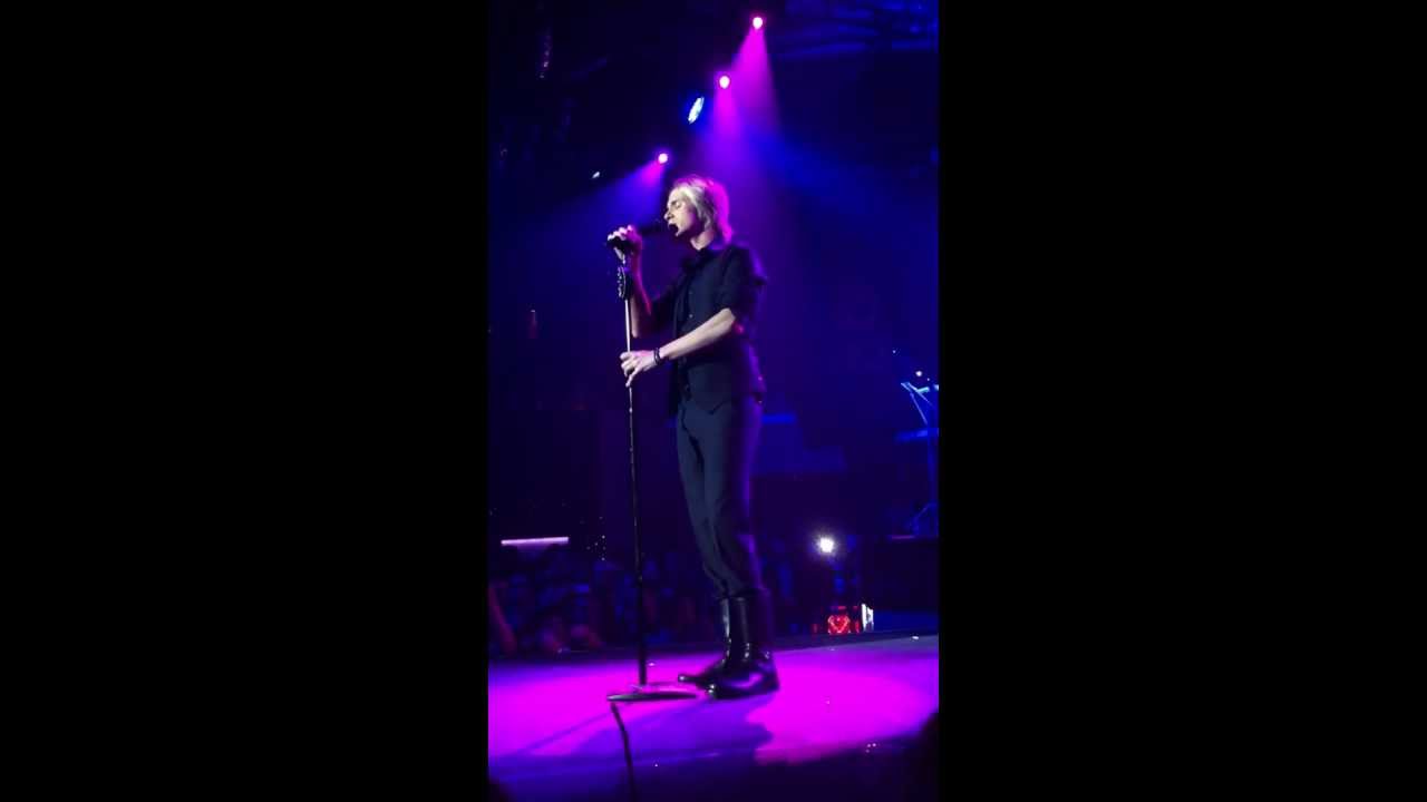 Poutana Psixi- Nikos Oikonomopoulos Live @ DC - YouTube