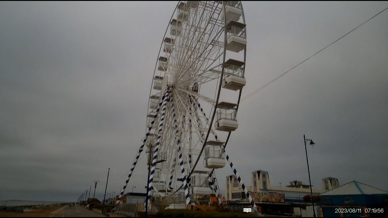 A quick spin on Felixstowe's Ferris Wheel. - YouTube