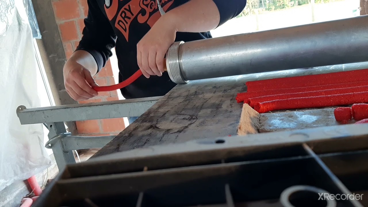 Boiliedesign Pneumatic Sausage Gun - 1KG of Dough - First Testing - YouTube